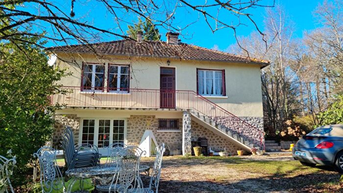 Maison à vendre - Abjat-sur-Bandiat - 6 pièces - 4 chambres