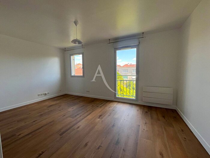 Domaine dArmainvilliers, Ozoir-la-Ferrière : Appartement 1 pièce à louer