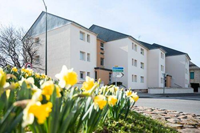 Appartement à louer - Périphérie du Centre Ville, Saint-Amand-Montrond - 3 pièces - 2 chambres