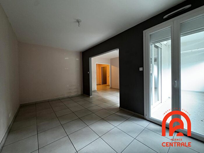 Appartement 6 pièces à louer à Vaulx-en-Velin, Mas Sud