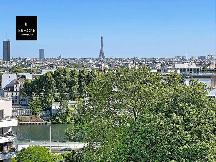 Appartement 4 pièces à Courbevoie, Hôtel de ville, à vendre