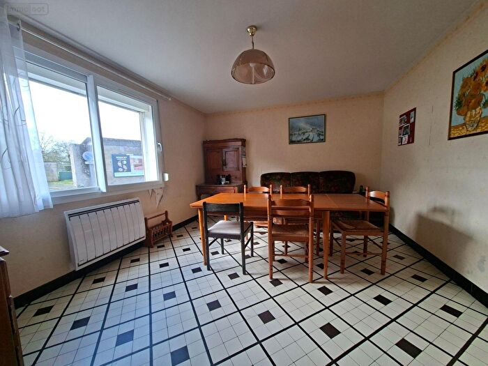 Maison 6 pièces à Argenton-les-Vallées, à vendre