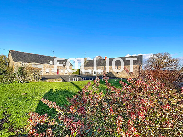 Maison à vendre - Villamée - 12 pièces - 5 chambres