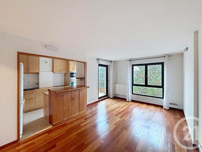 Appartement à louer - Saint-Jean-de-Braye, Est - 3 pièces - 2 chambres