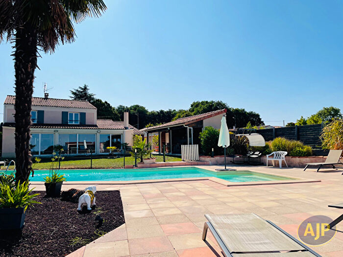 Maison 7 pièces à vendre - Saintes, Centre-ville