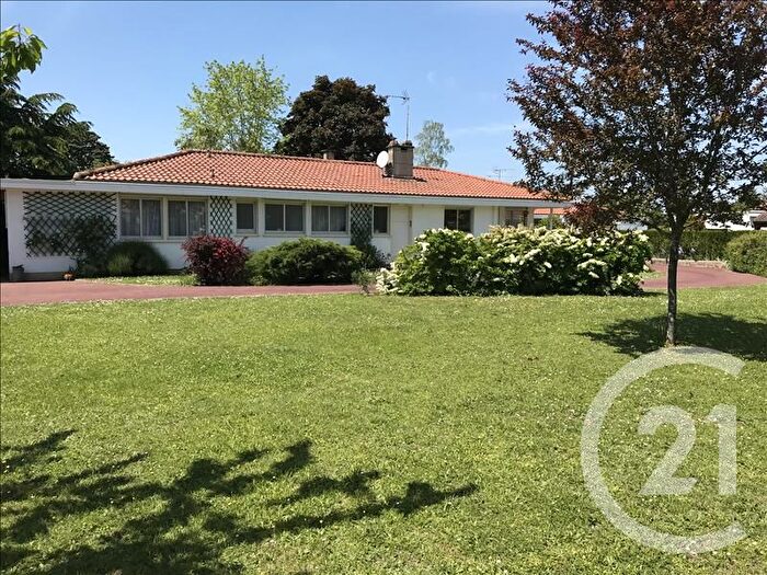 Maison à louer - Déols - 6 pièces - 4 chambres