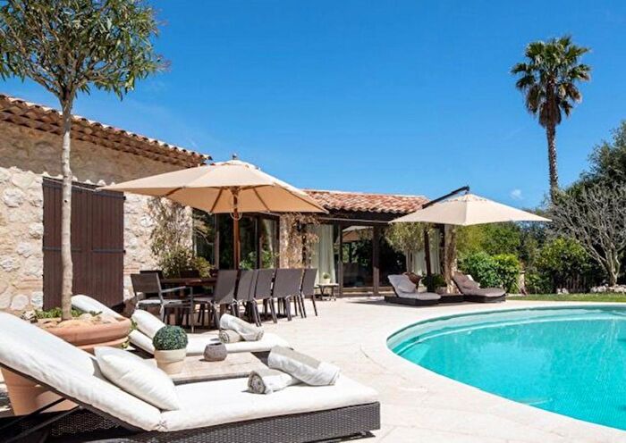 Maison à vendre - Saint-Paul-de-Vence - 7 pièces - 6 chambres