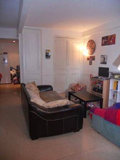 Appartement à louer - Saint Louis, Lyon ème arrondissement - 3 pièces - 2 chambres