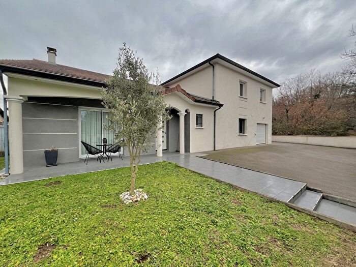 Maison à vendre - Pont-de-Chéruy - 5 pièces - 4 chambres