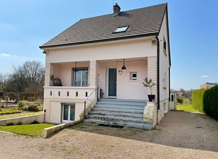 Maison à vendre - Pierre-de-Bresse - 5 pièces - 3 chambres