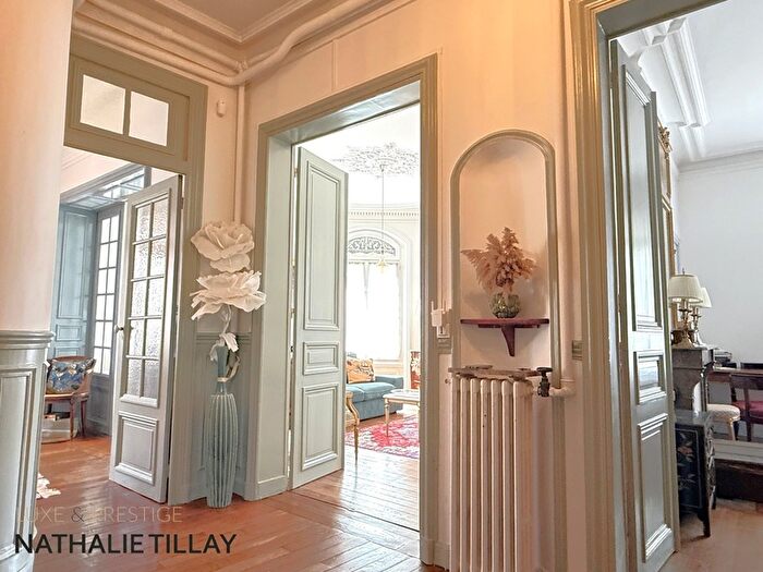 Orléans, Saint-Vincent, Pasteur : Appartement 5 pièces à vendre