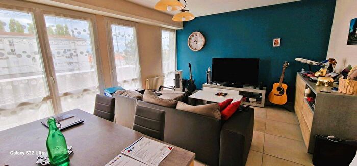 Appartement à louer - Cholet - 3 pièces - 2 chambres