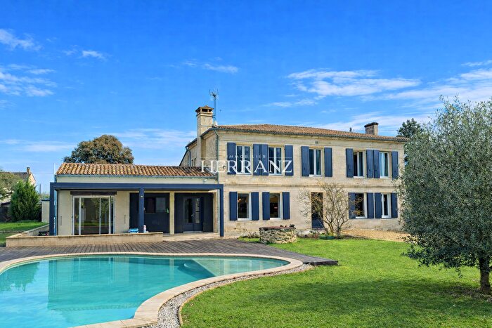 Maison à vendre - Fronsac - 8 pièces - 6 chambres