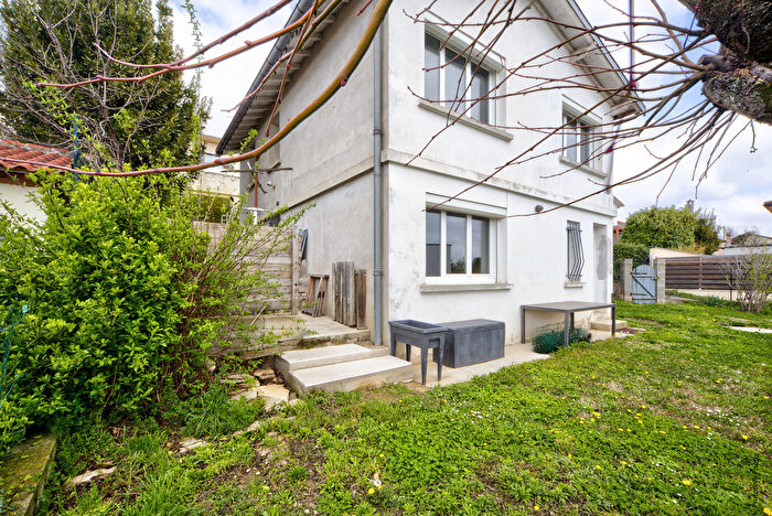 Maison à vendre - Frouzins - 5 pièces - 3 chambres