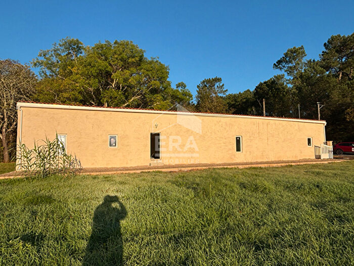 Maison à vendre - Montendre - 5 pièces - 4 chambres