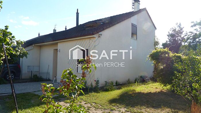 Saint-Aubin-lès-Elbeuf : Maison 5 pièces à vendre