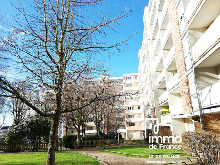 Appartement à vendre - Saint-Ouen-lAumône, Centre-ville, Prairie - 4 pièces - 3 chambres