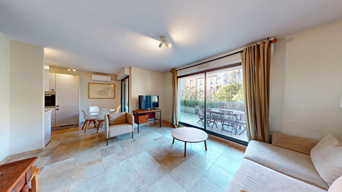 Appartement à louer - Toulouse, Les Carmes-Esquirol - 2 pièces - 1 chambre