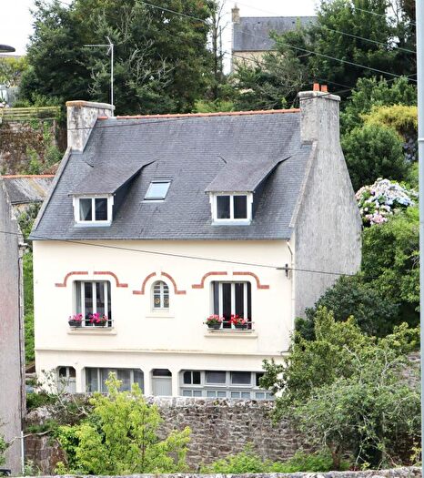 Maisons à vendre et appartements à louer - 1