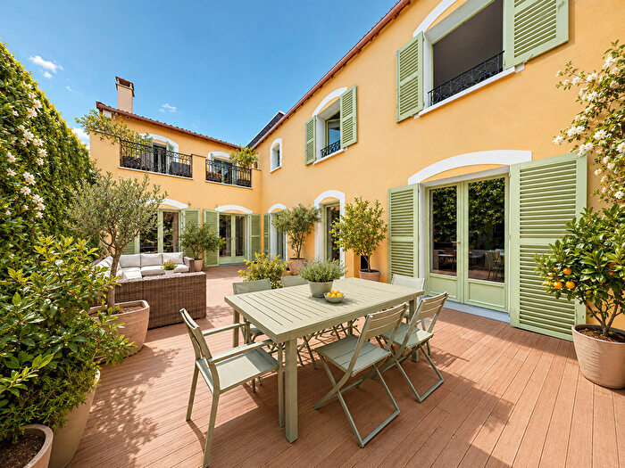 La Garenne-Colombes, Centre Sud : Maison 9 pièces à vendre