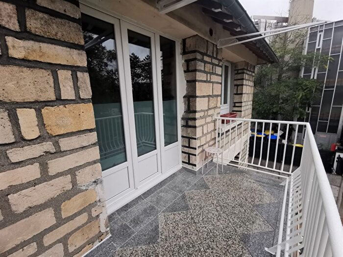 Thiais, Belle Epine : Appartement 2 pièces à louer