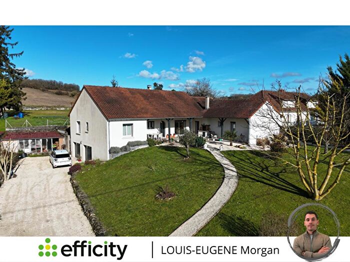 Maison à vendre - Châtellerault, Est - 7 pièces - 5 chambres