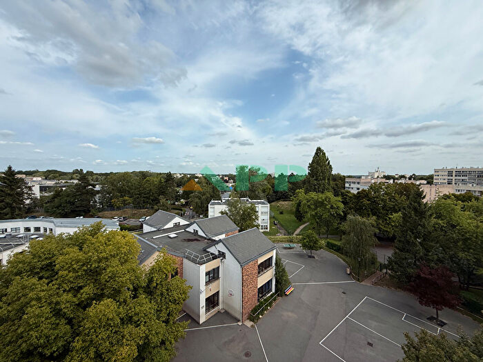 Appartement à louer - Les Ulis, Nord, Centre-Est - 5 pièces - 4 chambres
