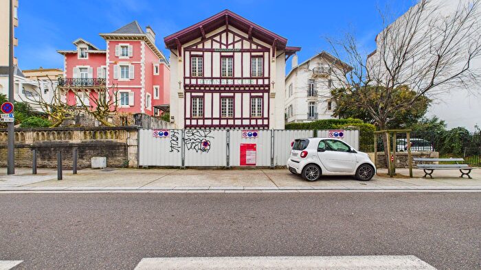 Maison 10 pièces à vendre - Biarritz, Saint-Charles, Phare, Larochefoucauld