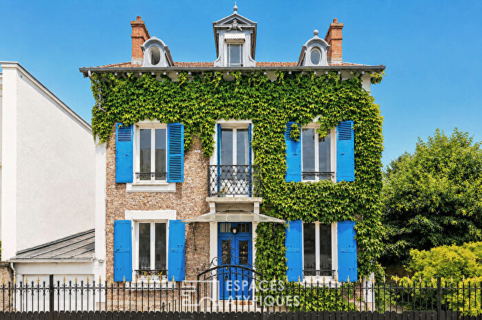 Maison 10 pièces à Melun, Rive de Seine, Sud, à vendre