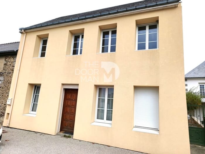 Javron-les-Chapelles - Maison 4 pièces à vendre