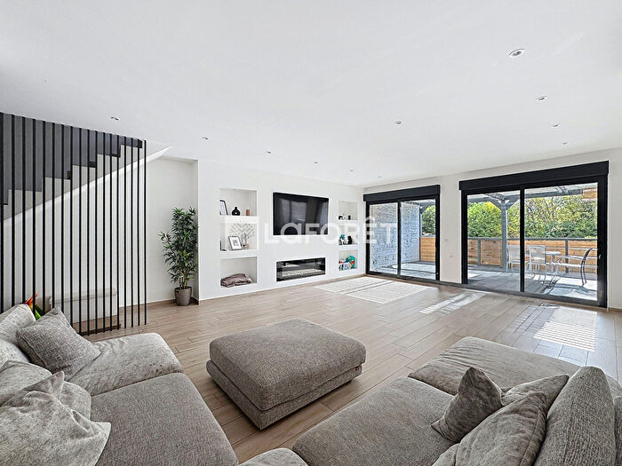 Maison à vendre - Bonneuil-sur-Marne, Haut-Bonneuil - 7 pièces - 6 chambres