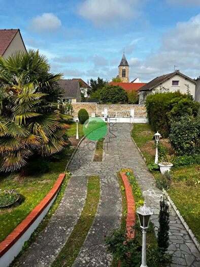 Vert-le-Grand - Maison 9 pièces à vendre