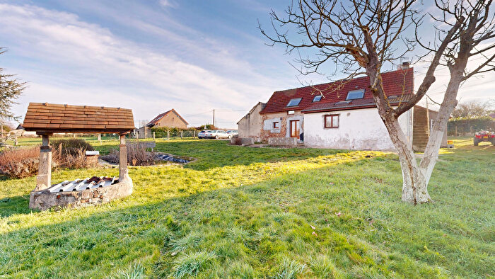 Maison à vendre - Saint-Aubin-sur-Loire - 4 pièces - 3 chambres