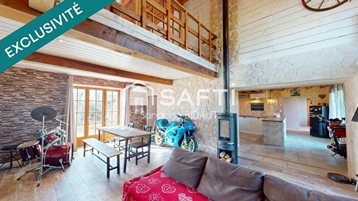 Maison à vendre - Saint-Trivier-de-Courtes - 5 pièces - 4 chambres