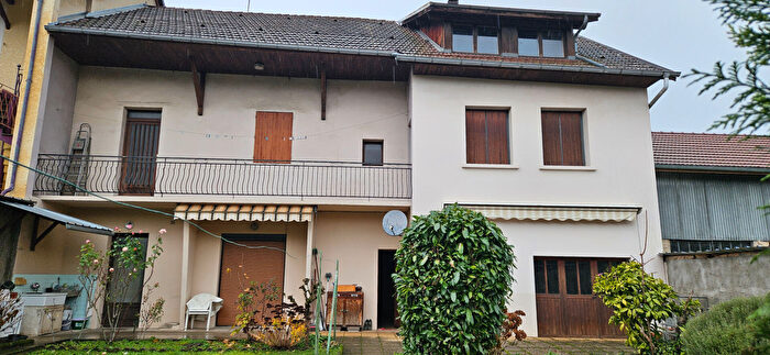 Maison à vendre - Le Pont-de-Beauvoisin - 6 pièces - 4 chambres