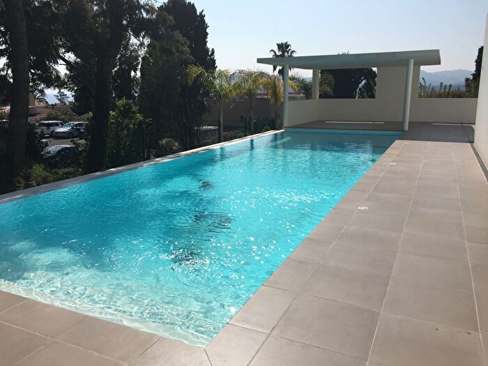 Appartement 2 pièces à vendre à Cannes, Croix des Gardes