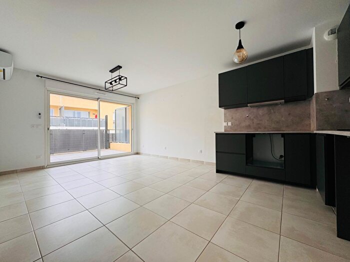 Appartement à vendre - Villeneuve-lès-Avignon - 2 pièces - 1 chambre