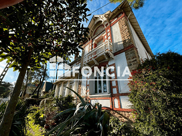 Maison à vendre - La Baule-Escoublac, Centre-ville, Gare - 8 pièces - 8 chambres