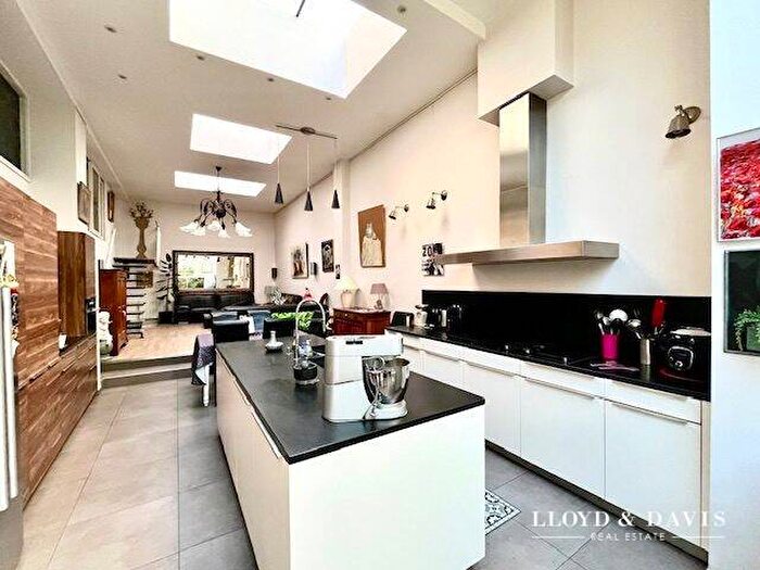 Appartement à louer - Allies-Clos dOr, Grenoble - 6 pièces - 3 chambres