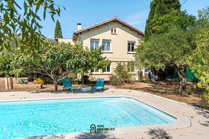 Maison à vendre - Remoulins - 6 pièces - 5 chambres