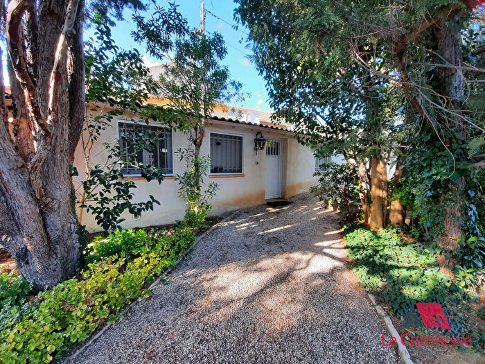 Maison à louer - Marseille e , Sainte-Anne - 2 pièces - 1 chambre