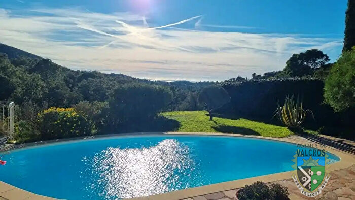 La Londe-les-Maures, Valcros, Alicastre, Haut Pansard, Bas Pansard, Le Pin : Maison 5 pièces à vendre
