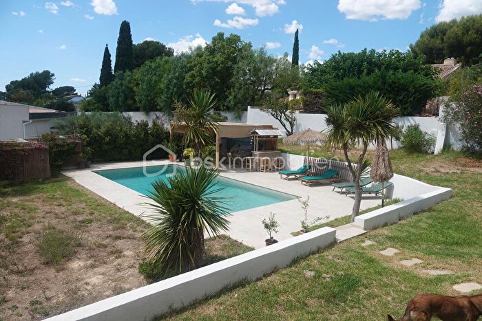 Sanary-sur-Mer, La Cride, Beau Cours : Maison 8 pièces à vendre
