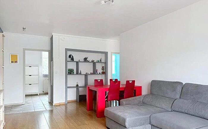 Appartement 5 pièces à Nîmes, Les Amoureux, à vendre