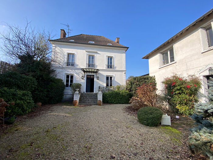 Maison à vendre - LIsle-Adam - 9 pièces - 6 chambres