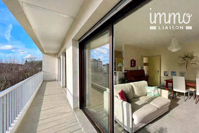 Appartement à vendre - Croissy-sur-Seine - 3 pièces - 2 chambres