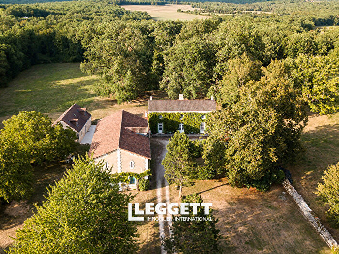 Maison à vendre - Négrondes - 11 pièces - 7 chambres