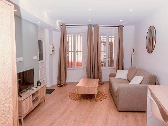 Appartement à louer - Centre Ville, Perpignan - 1 pièce