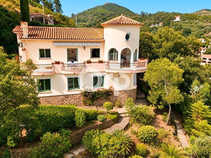 Maison 8 pièces à Théoule-sur-Mer, à vendre