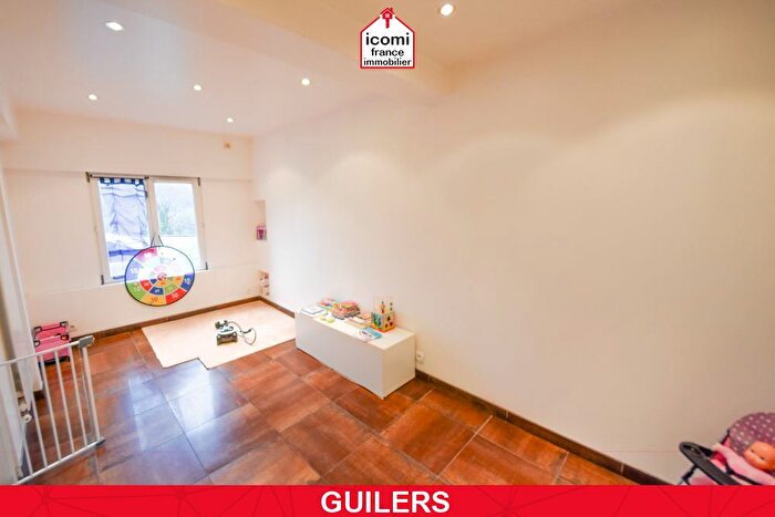 Maison à vendre - Guilers - 8 pièces - 6 chambres